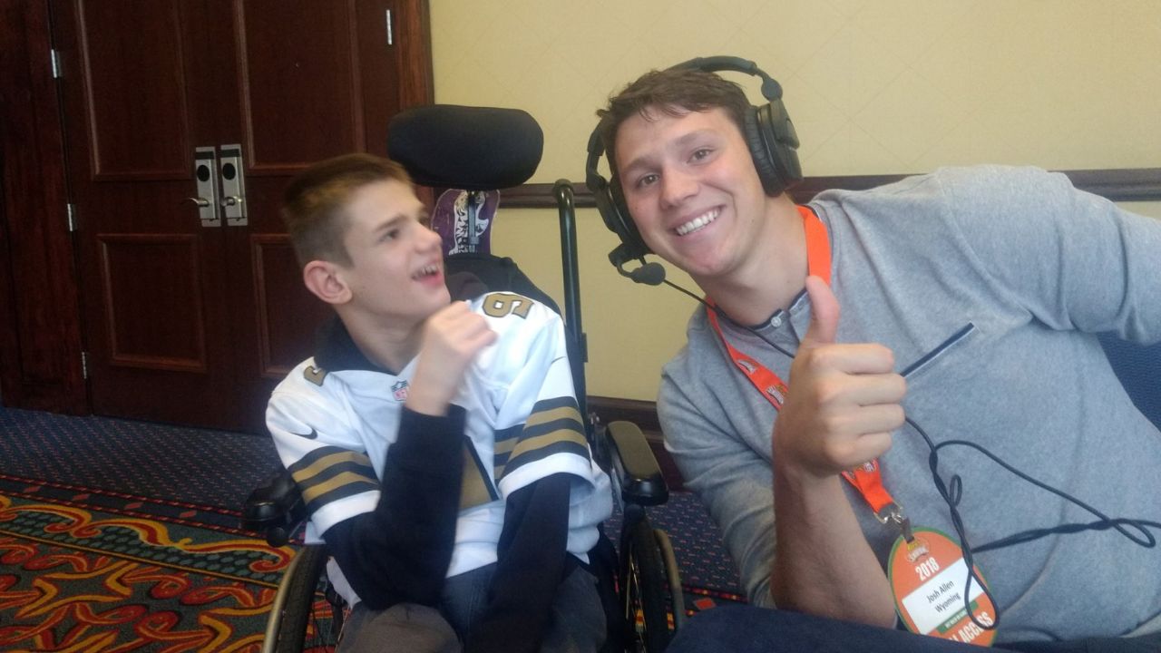 Winnipeg Jets star Mark Scheifele leading on the ice and in chapel